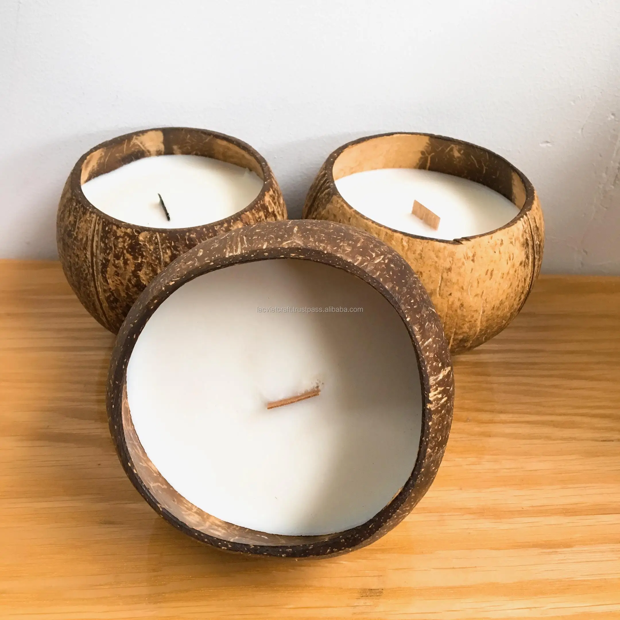 Wholesaler Hand-poured Customize Scented Candles With Pine Tree For ...