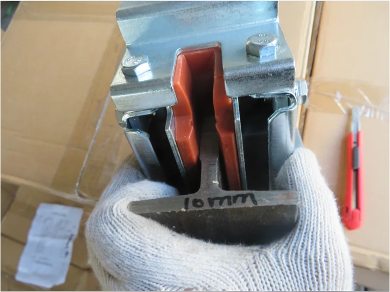 Elevator Guide Shoes Cwt Guide Rail Shoe Can - Buy Guide Shoes,Guide ...